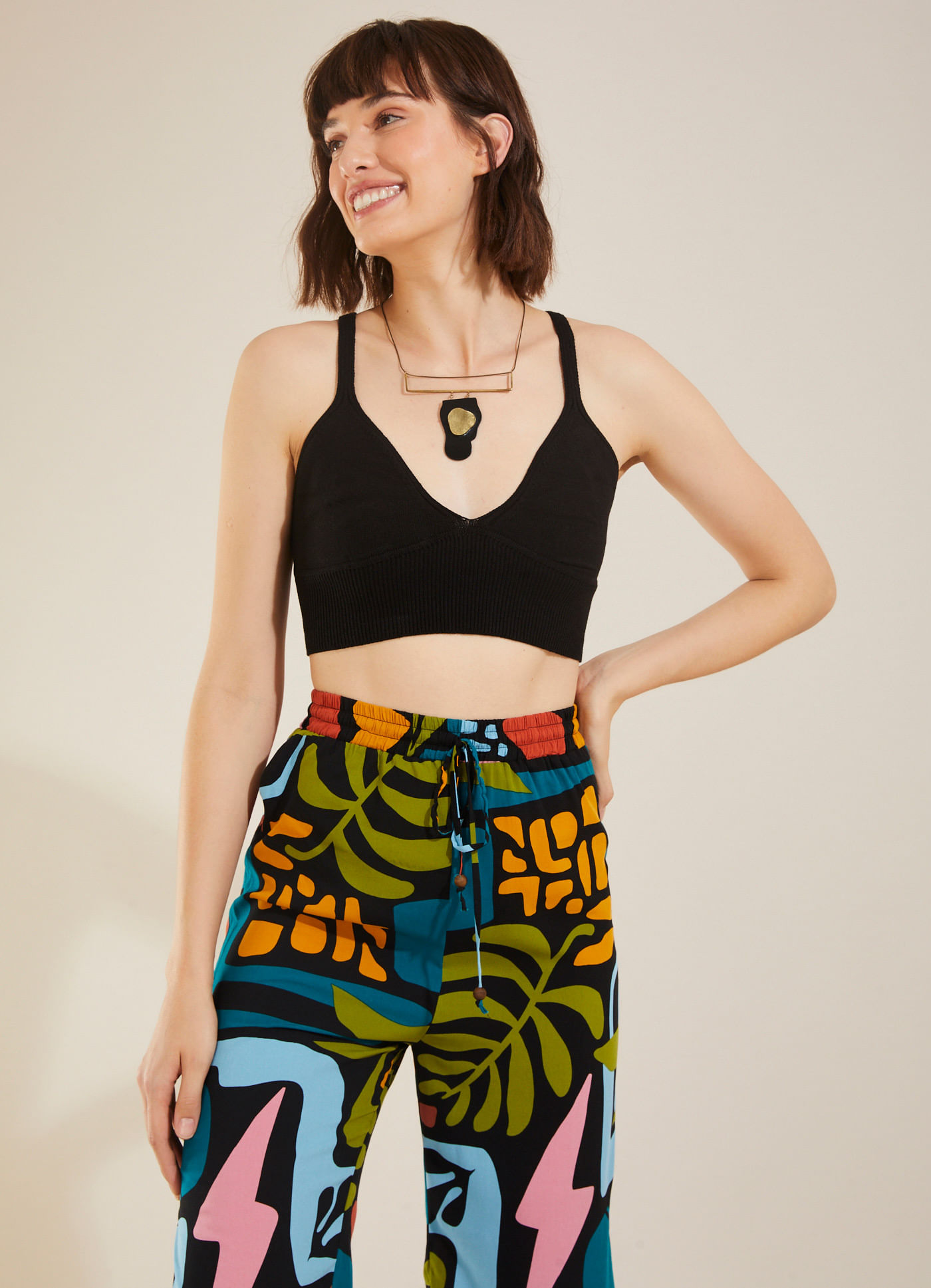 Top triângulo tricot PRETO - Cantao